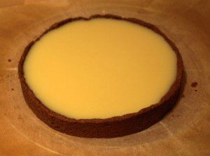 Tarte "peau de vache" au chocolat blanc et noir