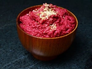 Houmous à la Betterave: Éclat de couleurs dans votre cuisine