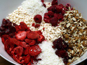 Muesli maison à la fraise, framboise & coco